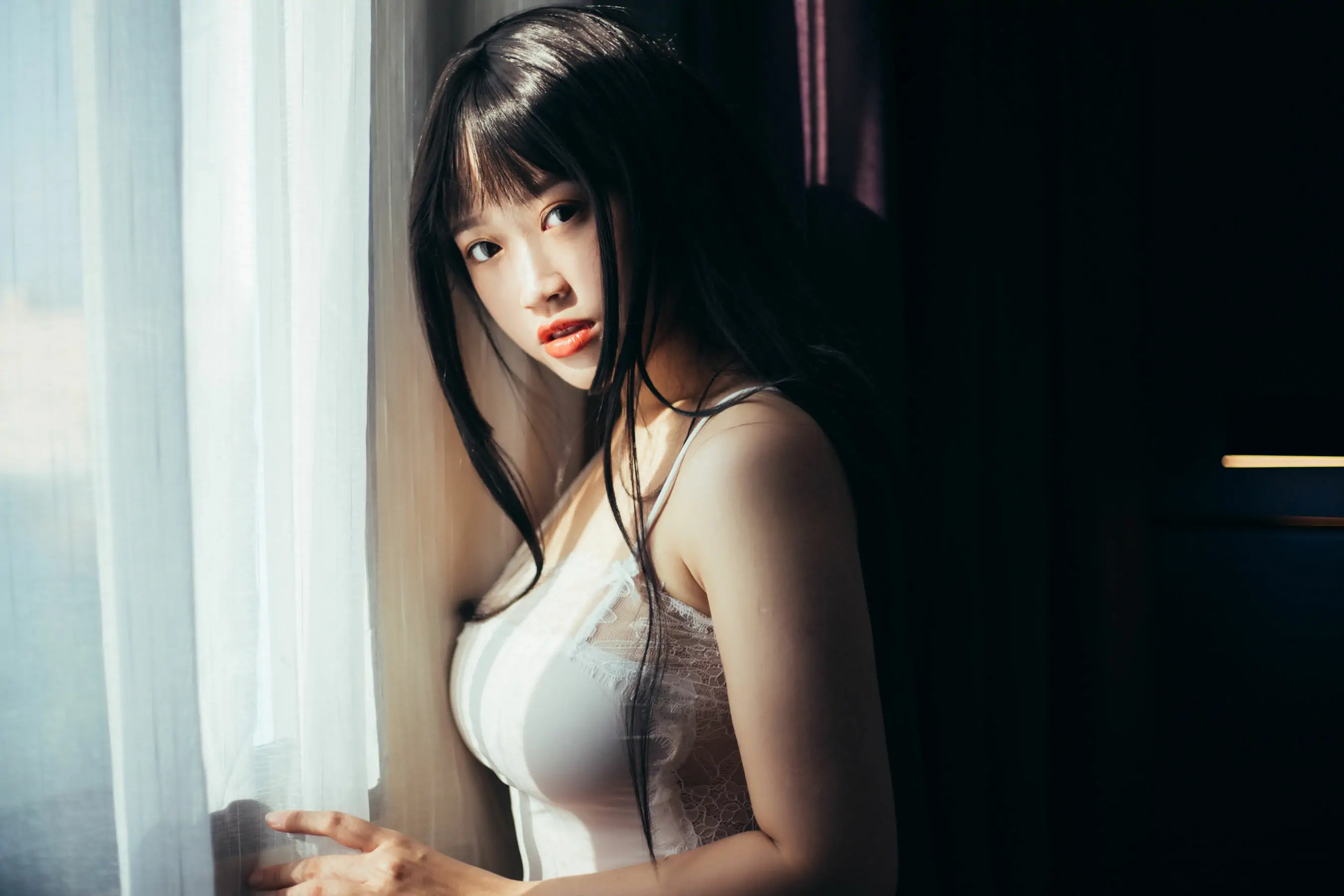 [网红COSER写真] 动漫博主维他奶泽 - 睡衣湿身(20P)-中国美女-找套图