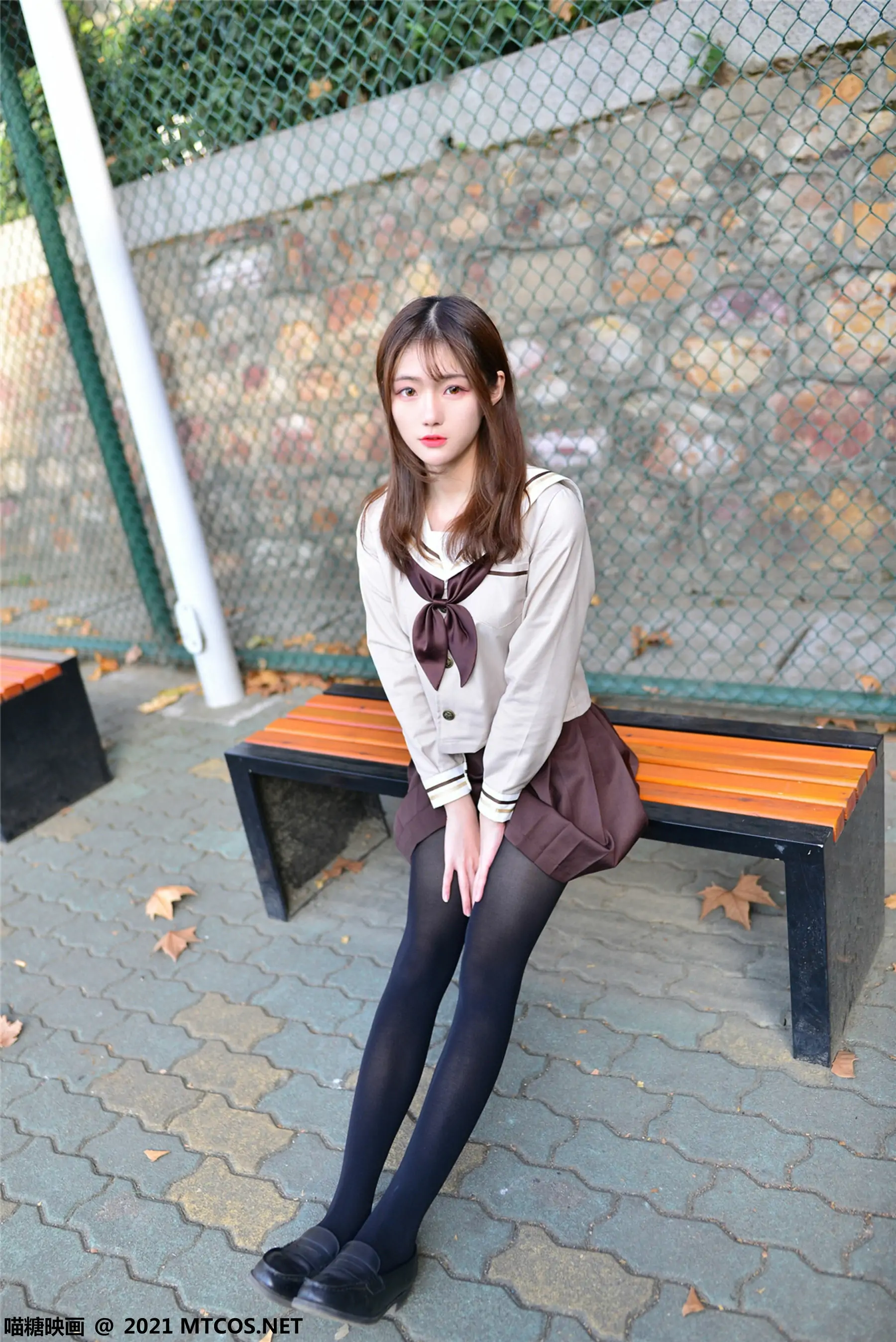 [喵糖映画] VOL.426 校园JK学妹(32P)-中国美女-找套图