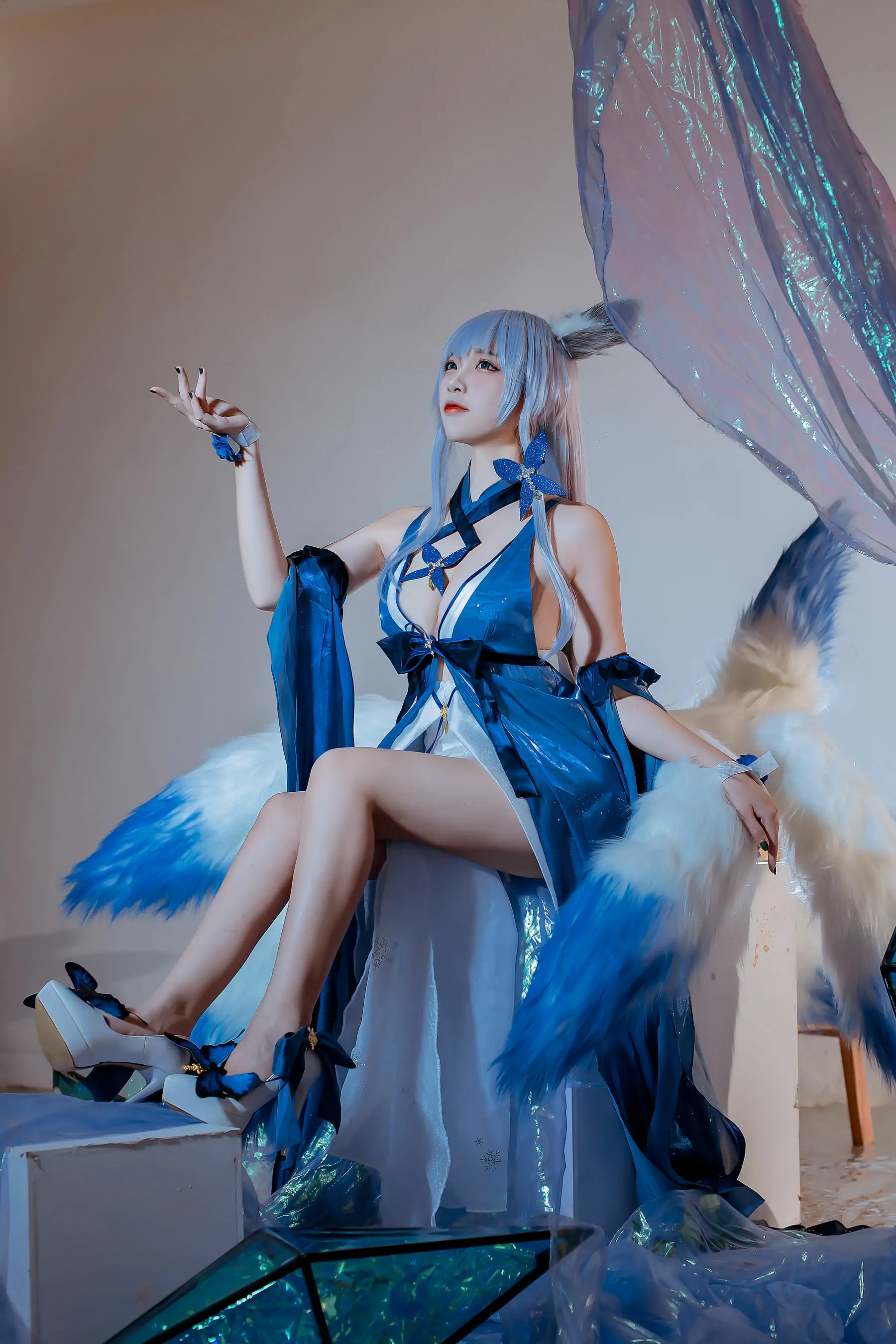 [COS福利] 人气Coser二佐Nisa - 碧蓝信浓礼服(12P)-中国美女-找套图