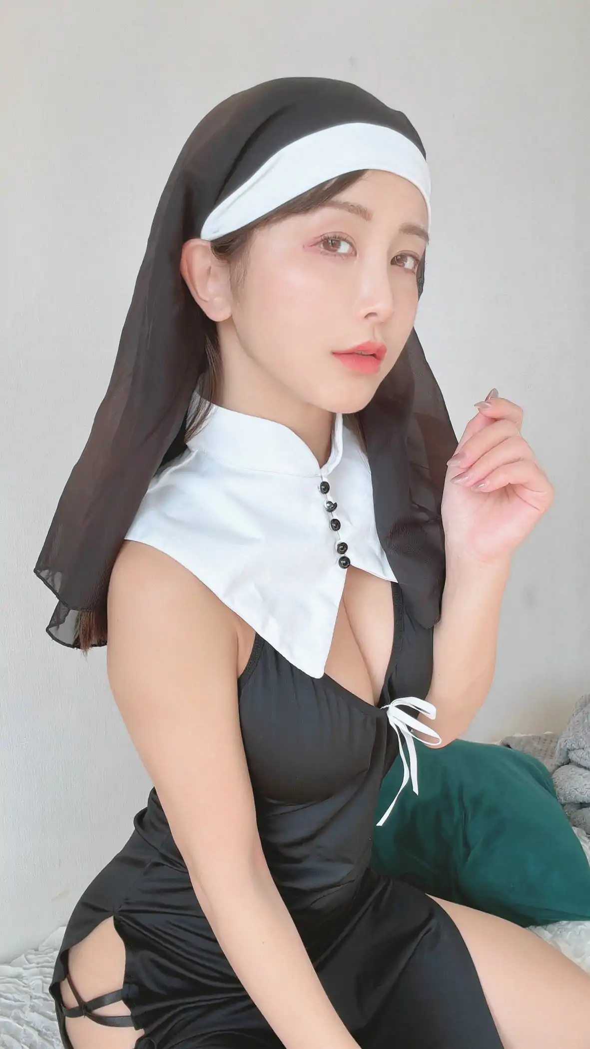 いくみ – (193iKkyu3) [Fantia] 2024年11月 Will You Confess to the Nun(35P)-日本美女-Xiuno BBS