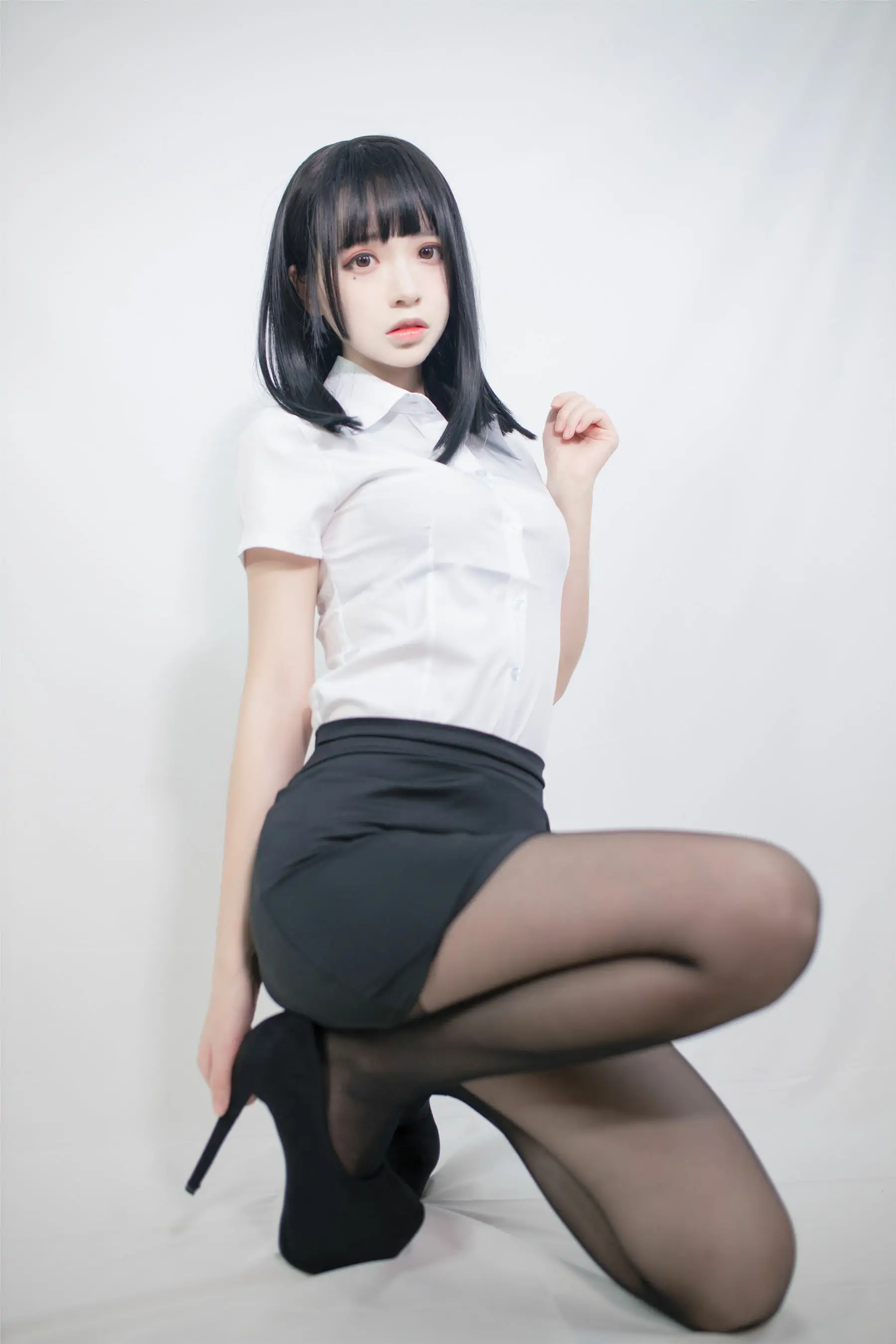 [COS福利] 疯猫ss - OL制服(40P)-中国美女-Xiuno BBS