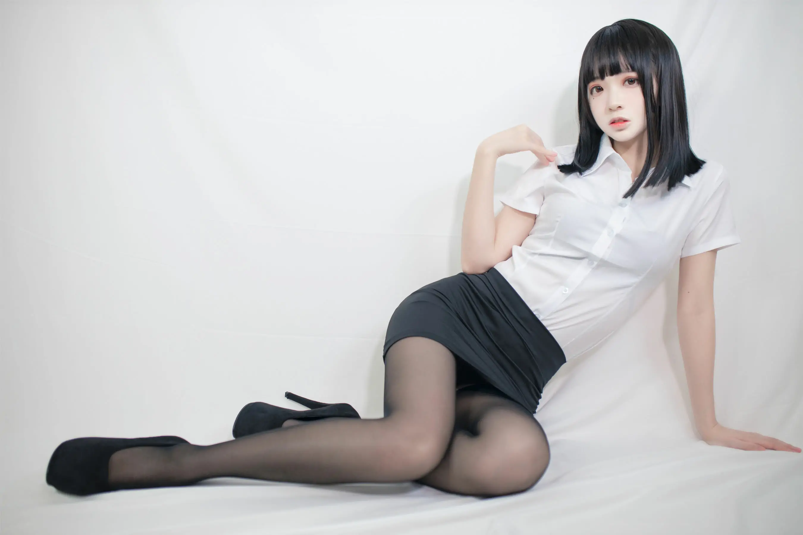 [COS福利] 疯猫ss - OL制服(40P)-中国美女-Xiuno BBS