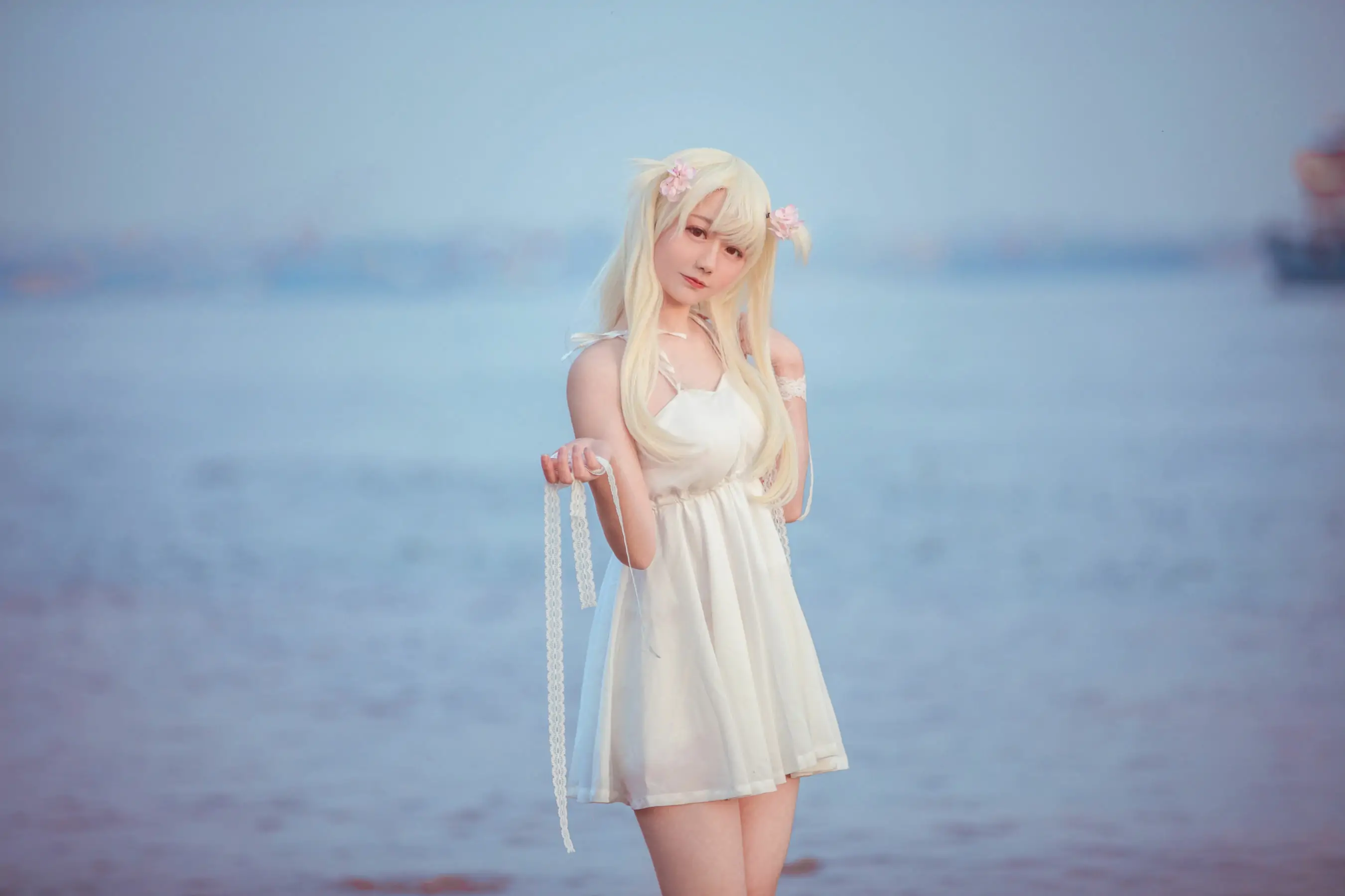 [COS福利] 动漫博主弦音sic - 伊莉雅 白裙(9P)-中国美女-Xiuno BBS